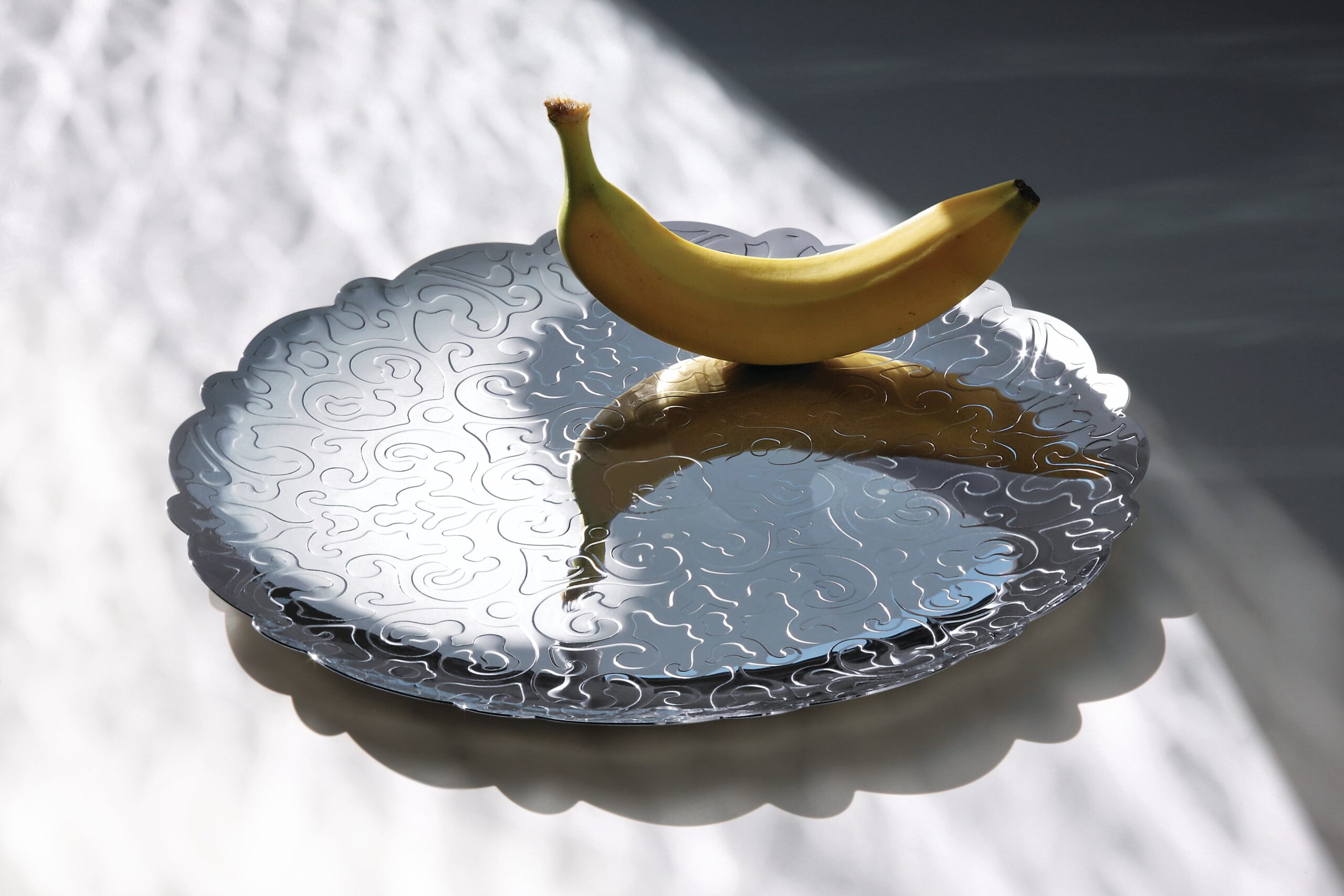 Dressed Round Tray - Alessi